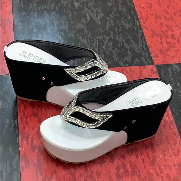 Wanl I Hong | Shoes | W Shoes Wanl I Hong Blackwhite Sandals | Poshmark